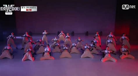 종합 스트릿 우먼 파이터 모니카 연예인 싸움 아니잖아 댄서답게 가자드디어 인정받은 홀리뱅and코카n버터 오열 눈물의 메가크루 미션 최윤영 기자 톱스타뉴스