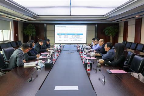 杭州市委军民融合办常务副主任许宏球一行来访我校 杭州职业技术学院
