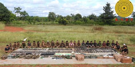 ကရင်နီတွင် စစ်ကောင်စီတပ်သား ၃၂ ဦး လက်နက်ချ၊ လွိုင်ကော်၌ စစ်တပ်က စစ်ရှောင်များကို ပစ်ခတ်