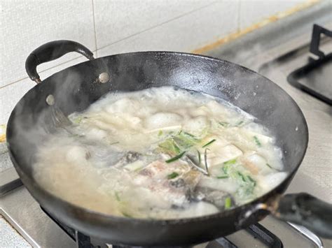 【奶白鲫鱼豆腐汤一条鱼最后的温柔图片】jerryvannes下厨房