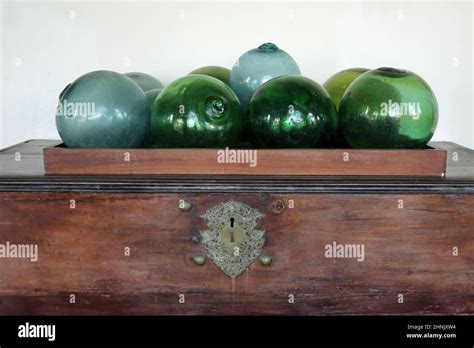 How To Display Glass Floats At John Mccloud Blog
