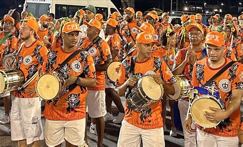 Bateria Da Imperatriz Usa Boné Cpx Em Ensaio Na Sapucaí E Janja Vibra Veja Rio