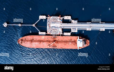Petrol Ship Loading Hi Res Stock Photography And Images Alamy