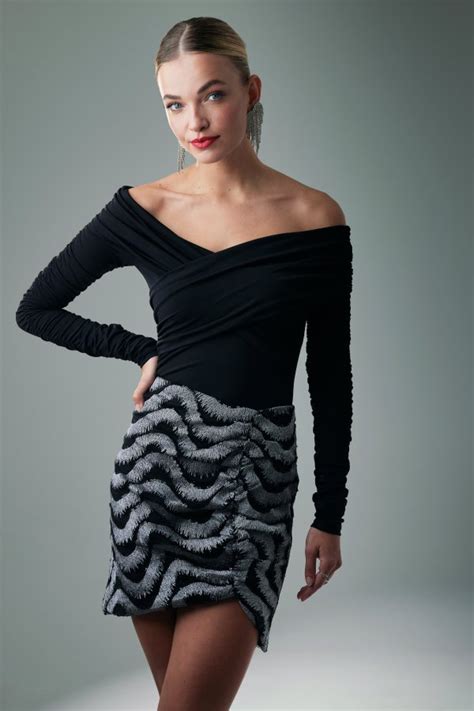 Black Mini Skirt Loavies