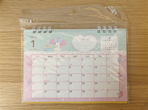 写真 セリア110円マイメロ卓上カレンダー毎月イラストが変わって記入もしやすい 実際にデスクに置いて使ってみた LIMO