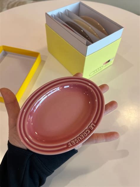 더쿠 르크루제 미니타원접시 5p세트 와인컬러 44만원 핫딜~