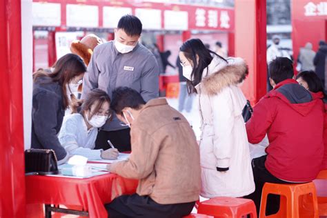 “惠民生 促就业”——企业复工复产运城专场招聘会举办农产品高校毕业生