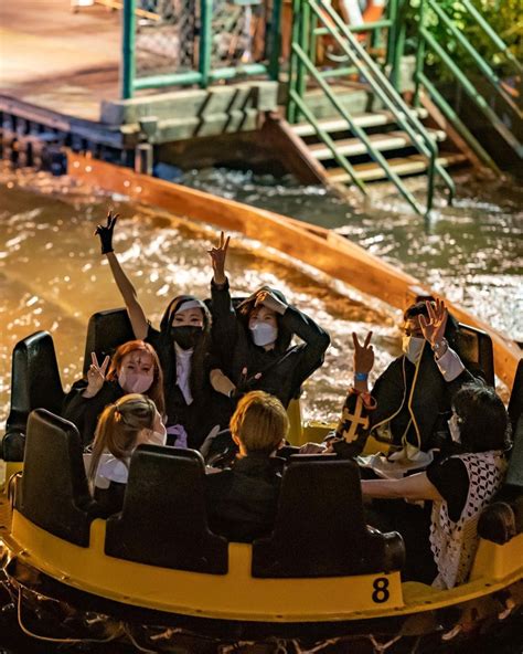 朱智賢晒「鬼修女樣」網民話靚過平時 大合照唯獨唔tag一女子有暗示？ 星島日報