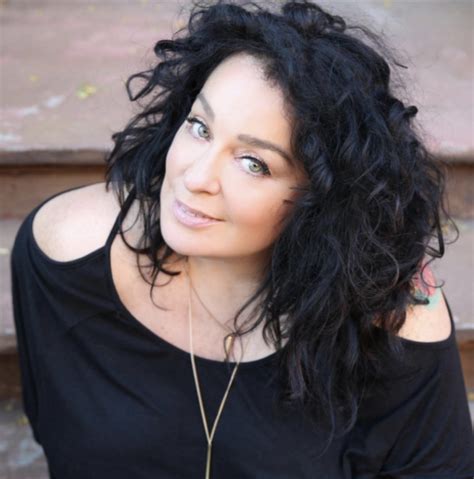 Curvy Girl Sex 101 Body Positive Positions To Empower Your Sex Life Elle Chase Certified