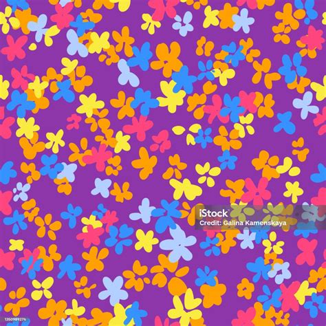 Ditsy 꽃 원활한 패턴 만화 스타일의 심플한 플로럴 텍스처 꽃 봉오리 는 프린트 전체에 실루엣 작은 초원 식물 평평한 여름 식물 배경 직물과 질감을 위해 0명에 대한