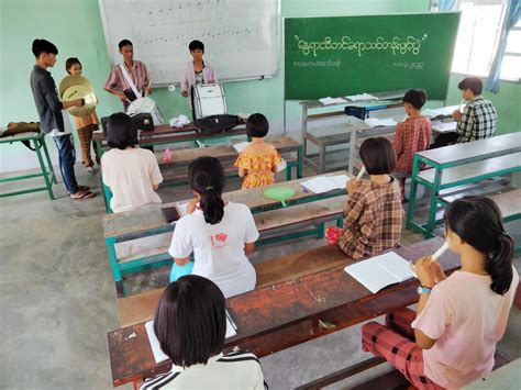 နတ်မောက်မြို့ အခြေခံပညာ အထက်တန်းကျောင်း အောင်ဆန်း တွင် နွေရာသီအခမဲ့ ဘင်ခရာ တီးခတ်နည်း သင်တန်းဖ