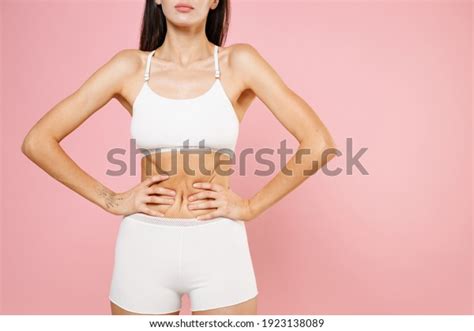 12851 Imágenes De Woman Nude Arm Imágenes Fotos Y Vectores De Stock Shutterstock