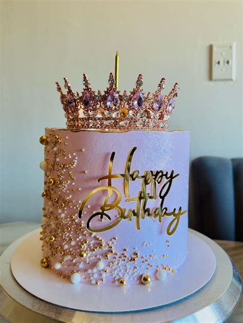 C A K E S A N D D E S S E R T S On Instagram Glitter Cake 🪄