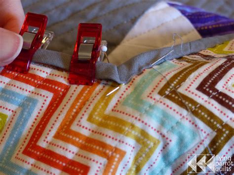 Binding Inside Corners And Joining Curved Binding Tutorial Flying Parrot Quilts