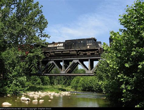 NS 8787 Crossing Naked Creek