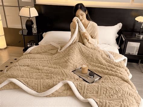 How To Fix Sherpa Blankets Refluff And Restore Softness Casa And Beyond