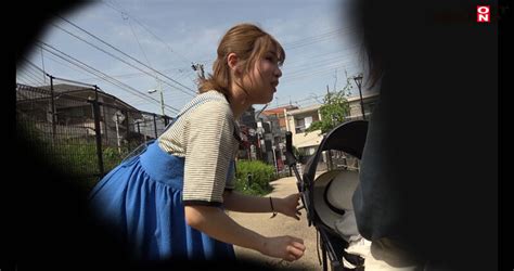 赤ちゃんとおさんぽ中 公園若ママナンパ自宅sex おしゃれでキレイで家族想い 今時お母さんとエッチしませんか？ ももさん 25才（3歳の男の子の新米ママ）｜エロ動画・アダルトビデオ｜fanza動画