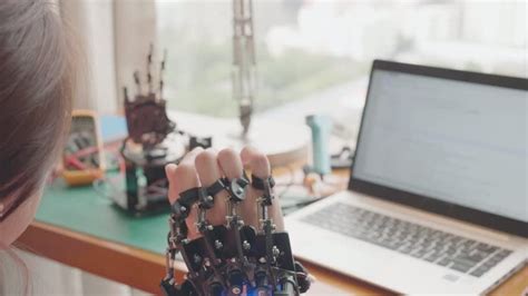 3500 Robotic Prosthetic Stock Videos And Royalty Free Footage Istock
