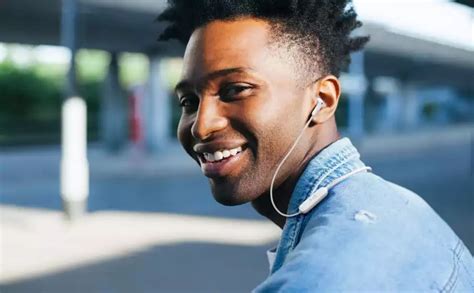 Jbl Lan A Novo Fone De Ouvido No Brasil Com Bateria De Longa Dura O Tudo Em Tecnologia