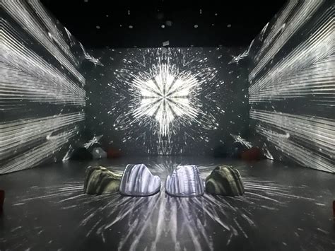 강릉 이색 데이트 코스 떴다 메타버스 체험관 현실과 가상 넘나드는 인생 경험 대공개