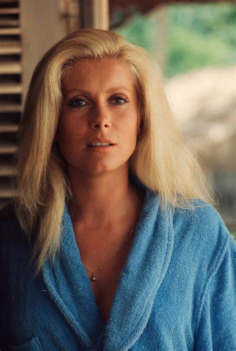 17 Sublime Vintage Pictures Of Catherine Deneuve フランス女優 カトリーヌドヌーブ 女優