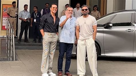 Akshay Kumar Sunil Shetty And Paresh Rawal Spotted At Kalina Airport Youtube