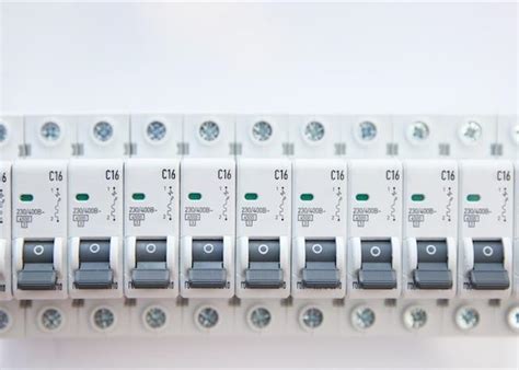 MCB 유형 이해 종합 가이드 OOHMAGE