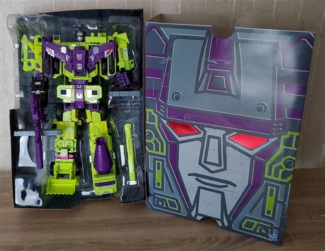 Sdcc Devastator Packaging Is Outstanding Rtransformers