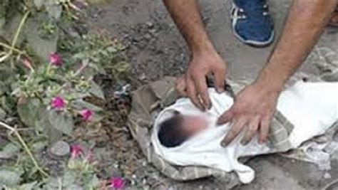 العثور على طفلة حديثة الولادة