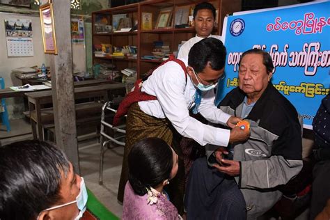 ကန်တော့ခံ ရခိုင်သက်ကြီးစာရေးဆရာ ဆရာကြီး ဦးအောင်ဇံ လူကြီးရောဂါဖြင့် စစ်တ