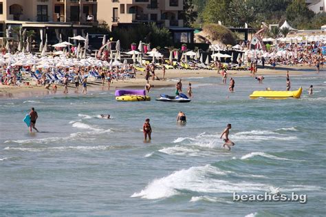Слънчев бряг хиляди туристи всяко лято Beachesbg