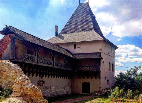 5 найцікавіших замків Івано Франківської області