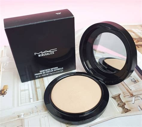Random Beauty By Hollie Mac Mineralize Skinfinish Natural In Medium Plus Review