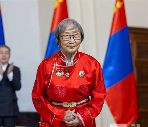 Завхан аймгийн нутгийн зөвлөл ЗАВХАН АЙМГИЙН 2024 ОНЫ ОНЦЛОХ ХҮН ЭЭР 20 ДУГААР ЗУУНЫ МАНЛАЙ