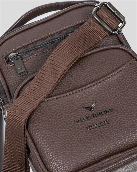 【КАФЯВА ЧАНТА ЗА ПРЕЗ РАМО ОТ ШАГРЕНИРАНА КОЖА С ЛОГО】Цена • • 210280133437 3 — Teodor