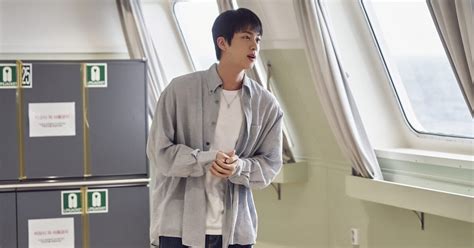 Джин из Bts Киан84 и Чжи Е Ын в новом шоу Netflix что известно о «Великолепном пансионе Киана