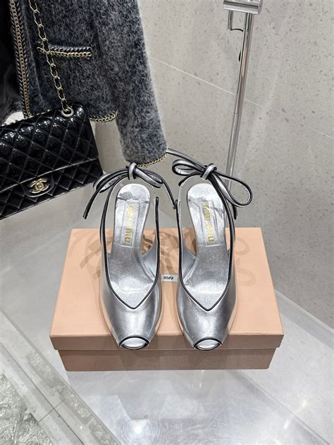 Туфли Женский Miu Miu Breathable Овчина размер 38 Трапециевидный D Без застёжки Круглый нос