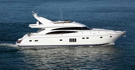 Yacht Etymology Origin Meaning And History Word Origin