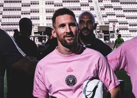 بازگشت لیونل مسی به لیست اینتر میامی پس از ۳ هفته غیبت طرفداری