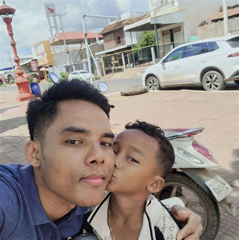 ប្រជុំ ពង្រឹង ការ សាលាបឋមសិក្សាព្រែករលួស ស្រុកស្ទឹងត្រង់ Facebook