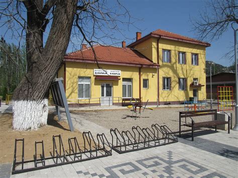 Хоророт на локалните железничките станици Руинирани ладни темни и неопремени Radar Mk