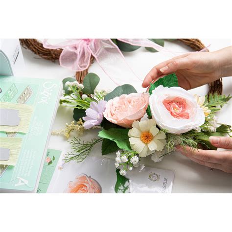 Sizzix • Thinlits Die Set Garden Rose 7pcs