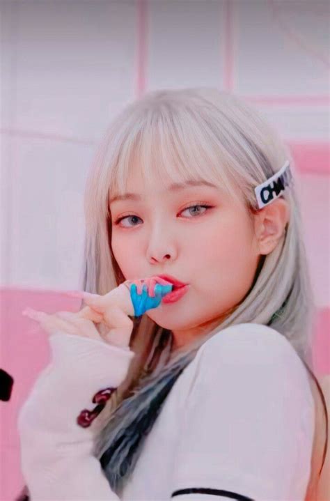Jennie Ice Cream Blackpink Jennie Kim Jennie Lisa Blackpink Wallpaper