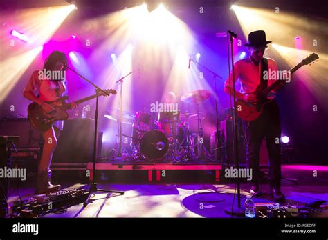 Blonde Redhead Band Banque De Photographies Et Dimages Haute R Solution Alamy