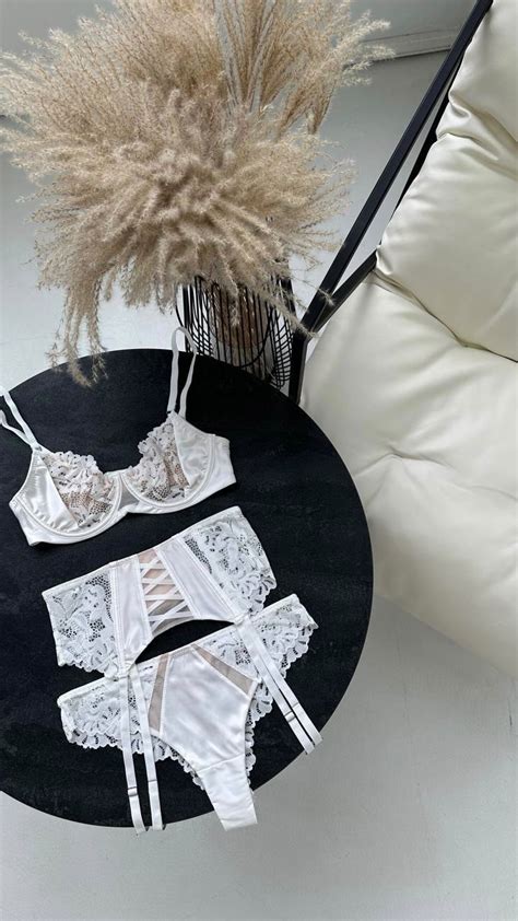 ОДЯГ ЛОСИНИ ТОПИ БОДІ БІЛИЗНА КУПАЛЬНИКИ весь рік♻️ Розкішний комплект в стилі Old