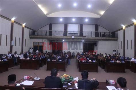 Masyarakat Sepantai Kembali Mendatangi Dprd Sambas Suarakalbar Co Id