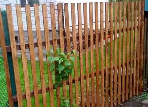 Забор на даче своими руками
