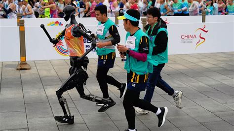 Chinas Humanoid Robots Triumph In Historic Half Marathon
