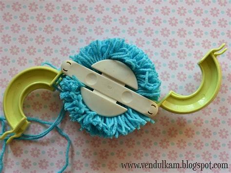 How To Make A Pompom Magic With Hook And Needles