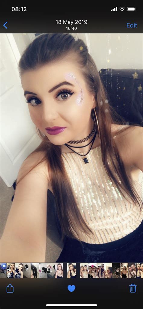Sparkly Eyes Scrolller